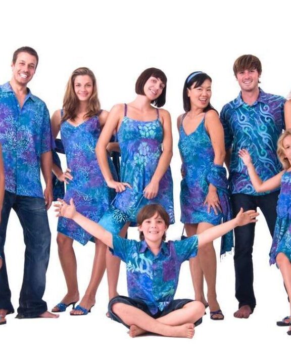 How to Rock Tropical Prints | Hawaiian Clothing Guide